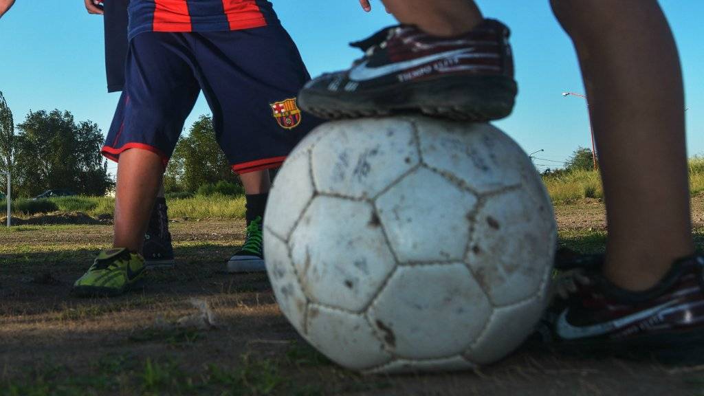 La pelota vuelve a rodar en la agenda deportiva