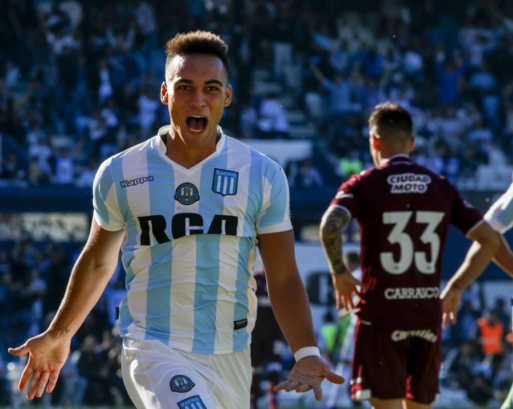 Con dos goles de Lautaro Martínez, Racing le ganó a Sarmiento en Junín