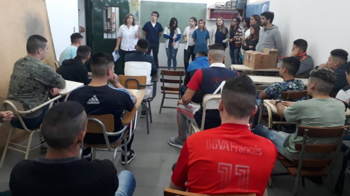 Aprender en la cárcel, un programa que funciona "saludablemente"