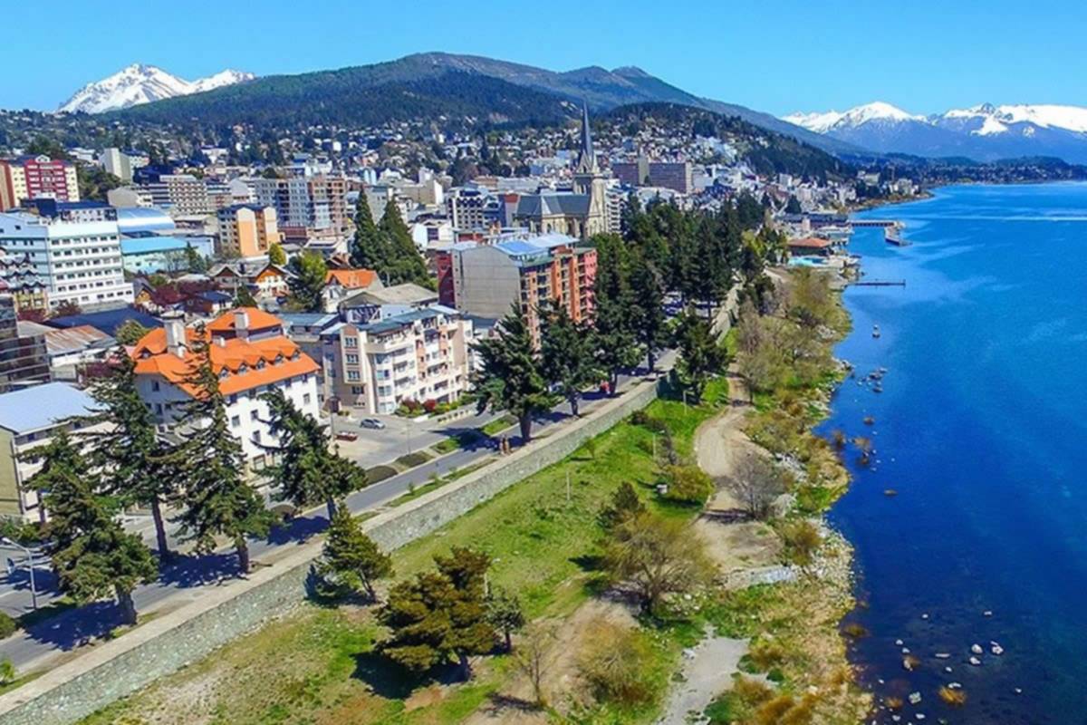 Bariloche: entre lagos, bosques milenarios y montañas cubiertas de nieve