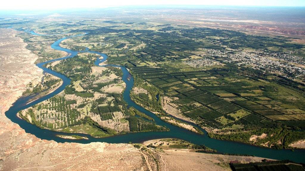 Irrigar 600.000 hectáreas, la cifra que moviliza el proyecto del río Negro