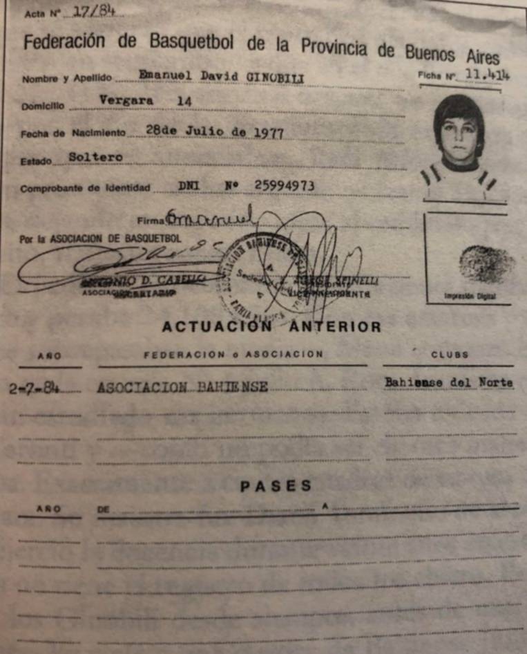 Cuando Manu Ginóbili se convirtió oficialmente en jugador de básquetbol