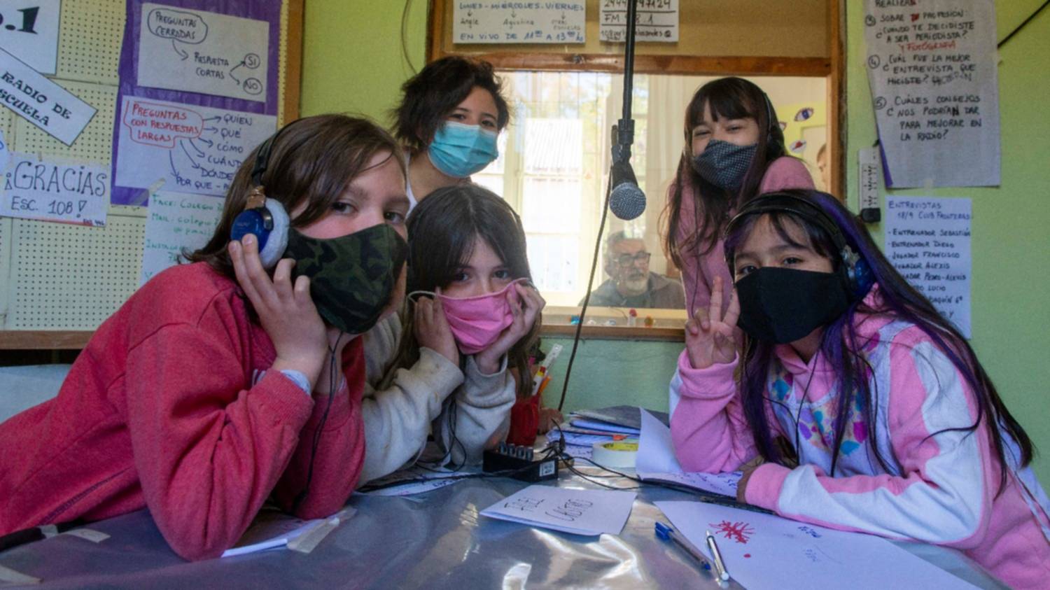 La voz de los estudiantes sale “al aire” en cientos de radios escolares ...